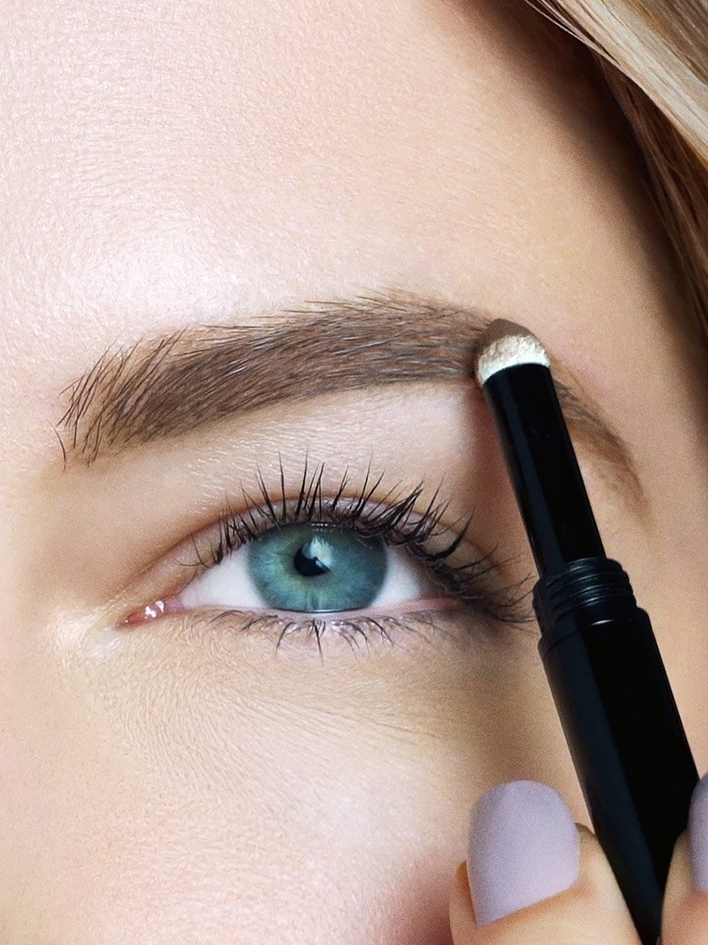 Fill Brows: Pencil & Powder Technique | Maybelline